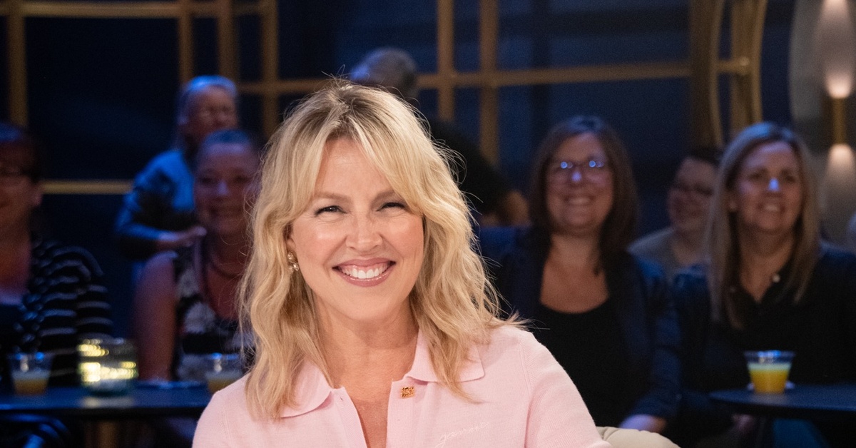 Julie Bélanger répond à un détracteur qui critique ses vêtements moins ...