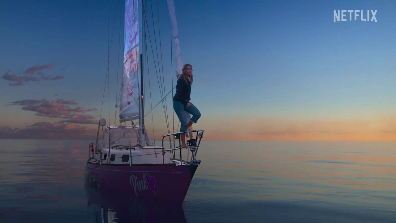 LA JEUNE FILLE ET LA MER - Bande-annonce en anglais - Cinoche.com