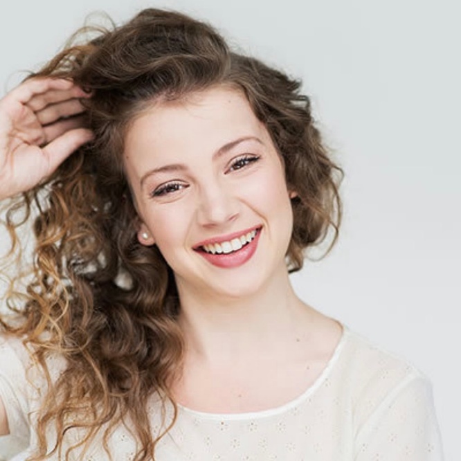 Lysandre Ménard - Comédienne, Actrice, Musicienne | Qui Joue Qui