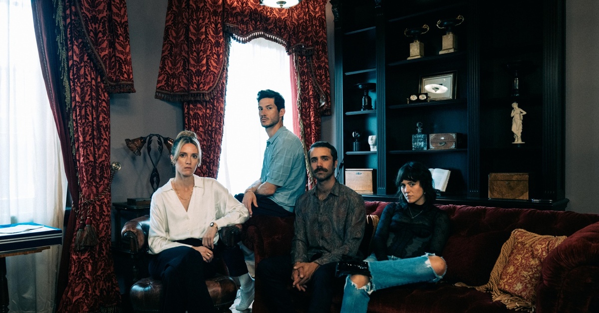 In Memoriam - Distribution et équipe