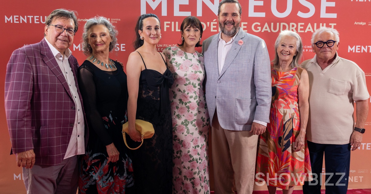 Un tapis rouge bondé de vedettes pour la première du film Menteuse