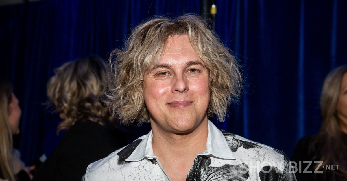 Alex Perron croit avoir deviné l'identité de deux chanteurs masqués