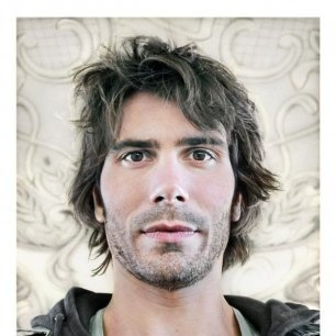 Étienne Pilon - Comédien, Acteur | Qui Joue Qui