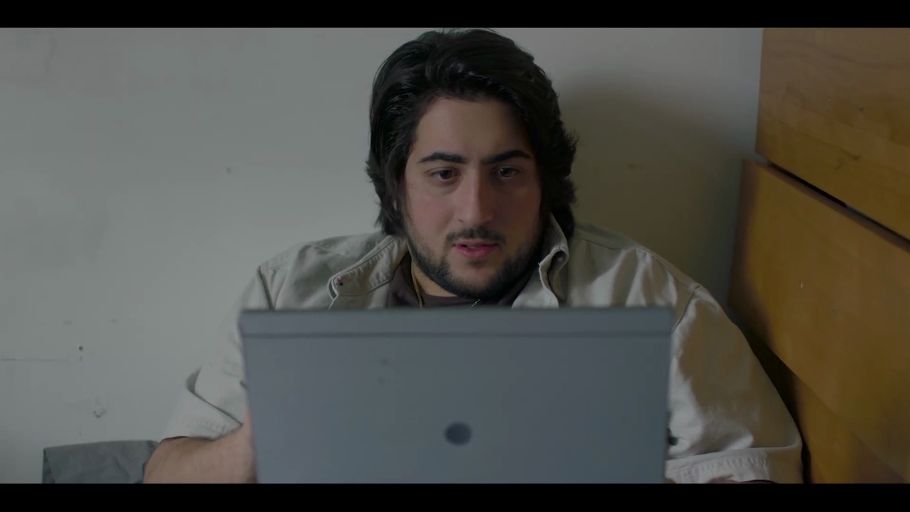 PLEASE, AFTER YOU - Bande-annonce en anglais - Cinoche.com