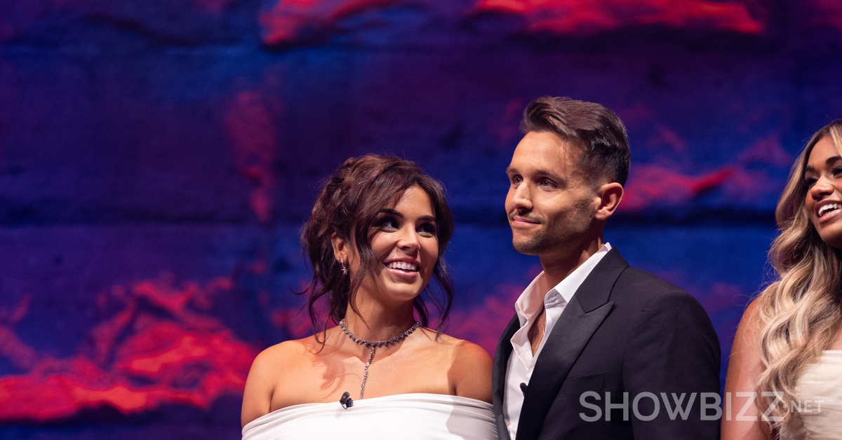 Math et Rebecca donnent des nouvelles de leur couple et mettent un ...