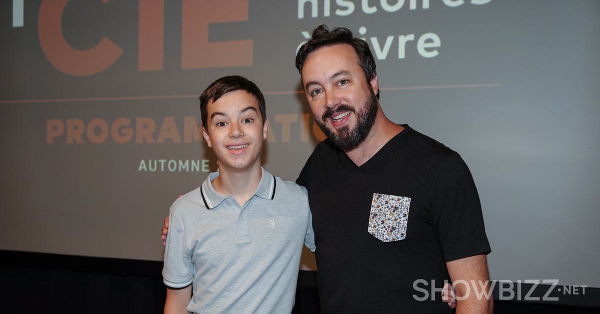 Mathieu Gratton est à nouveau papa : Benjamin pose avec son frère