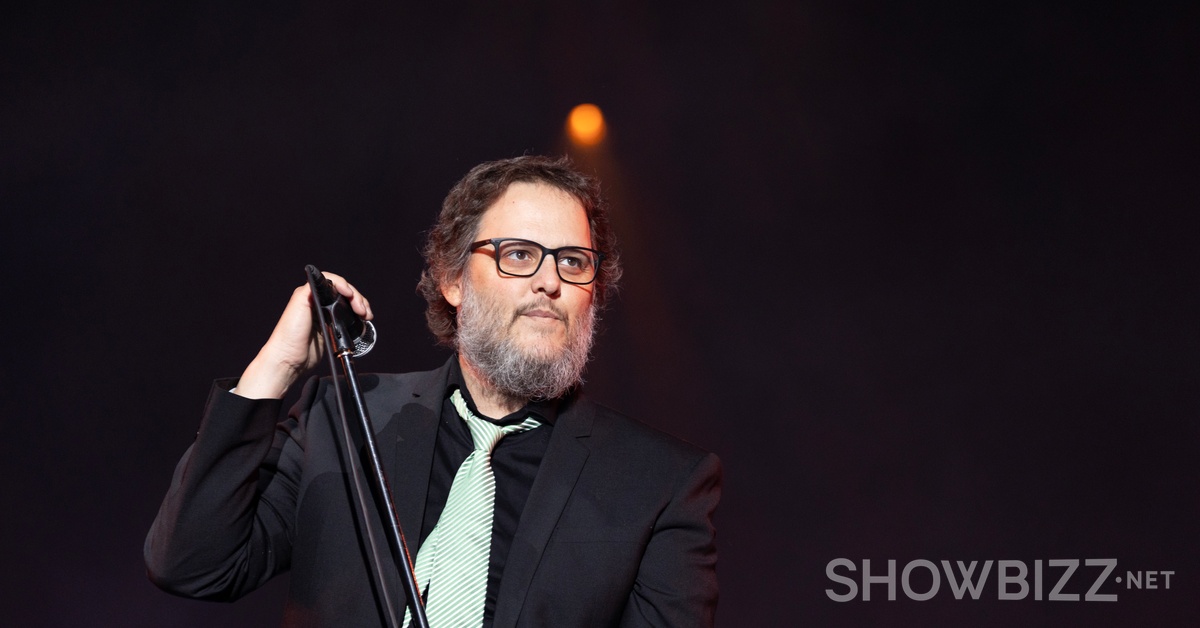 Karl Tremblay des Cowboys fringants annonce «« prendre un brea» k